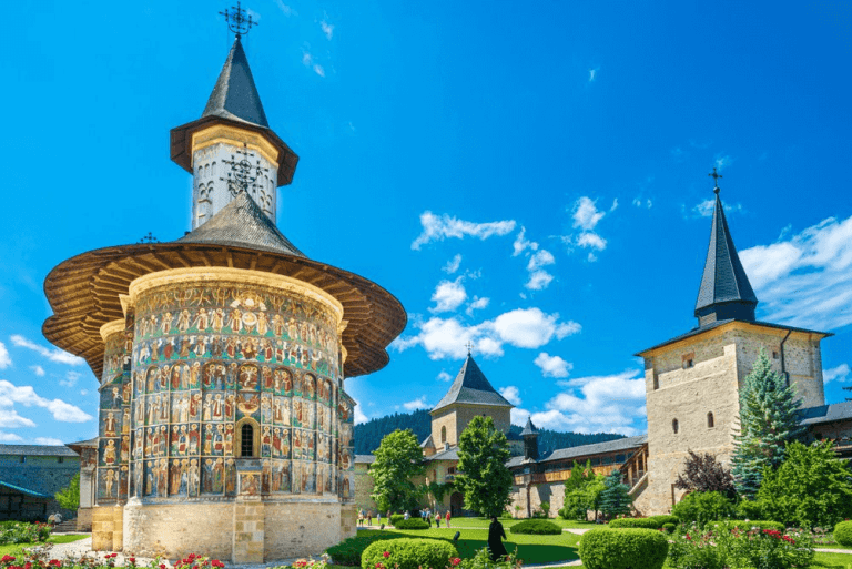 Locuri de pelerinaj - cele mai frumoase manastiri din Romania